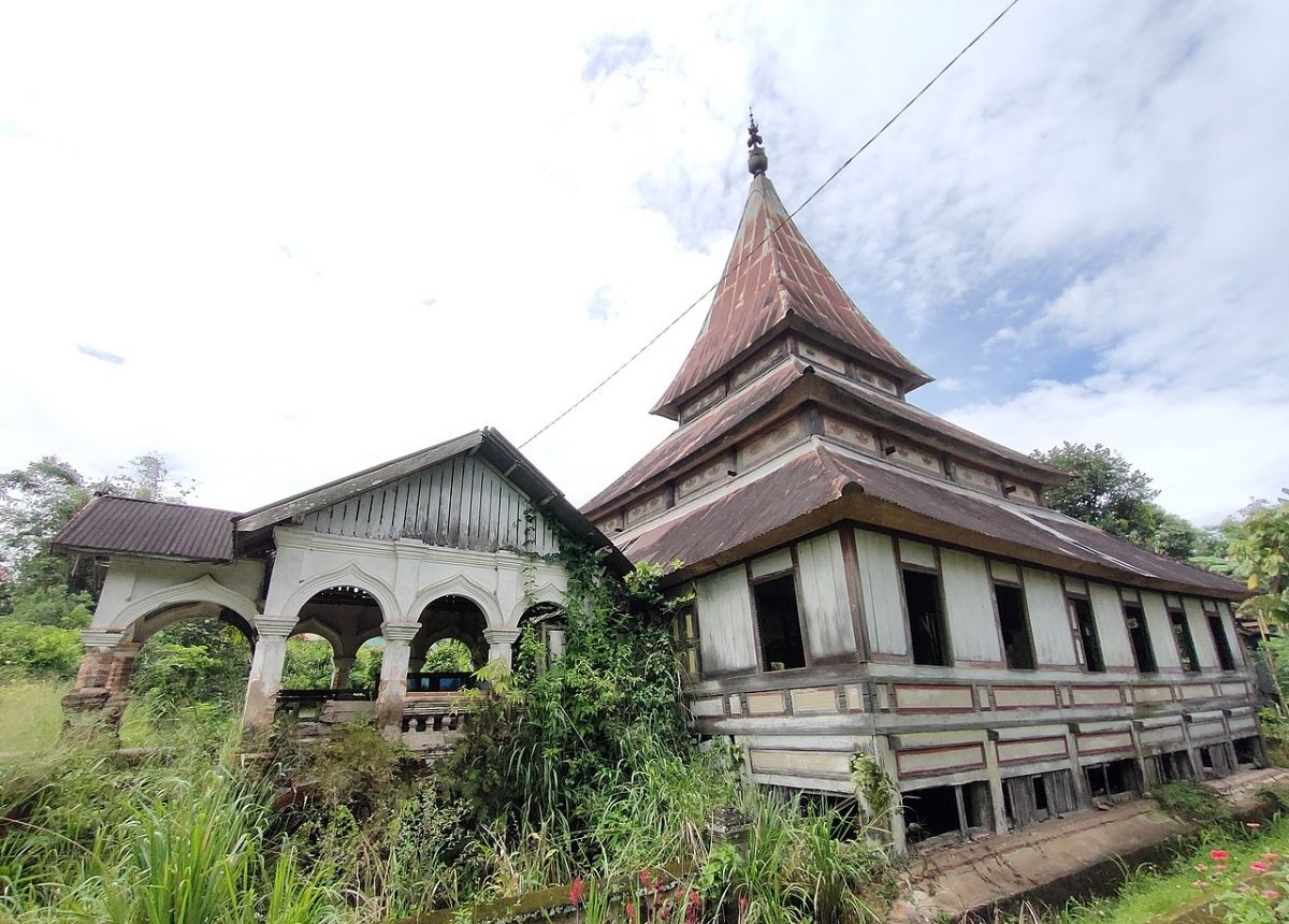 Masjid Usang Koto Marapak, Bertahan Meski Ditinggalkan